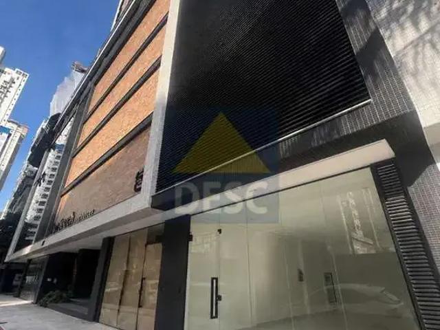 Conj. Comercial / Sala para Locação em Balneário Camboriú/SC Centro