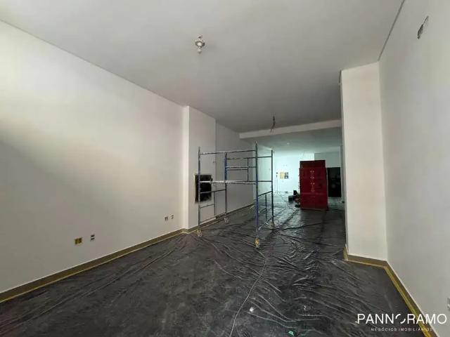 Conj. Comercial / Sala para Locação em Balneário Camboriú/SC Centro 1 Quartos