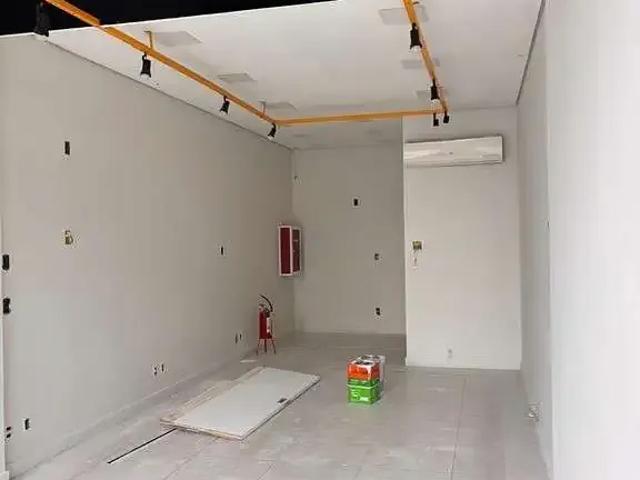 Conj. Comercial / Sala para Locação em Balneário Camboriú/SC Centro