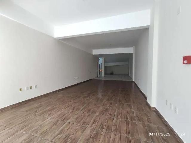 Conj. Comercial / Sala para Locação em Balneário Camboriú/SC Centro