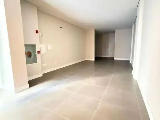 Conj. Comercial / Sala para Locação em Balneário Camboriú/SC Centro