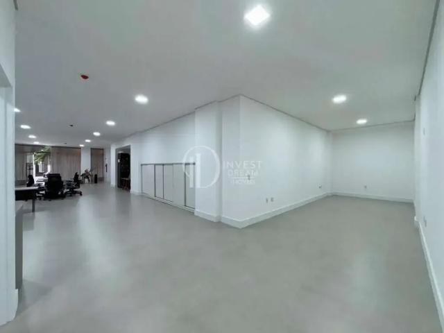 Conj. Comercial / Sala para Locação em Balneário Camboriú/SC Centro