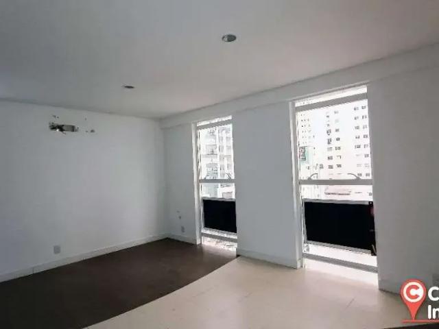 Conj. Comercial / Sala para Locação em Balneário Camboriú/SC Pioneiros 4 Quartos
