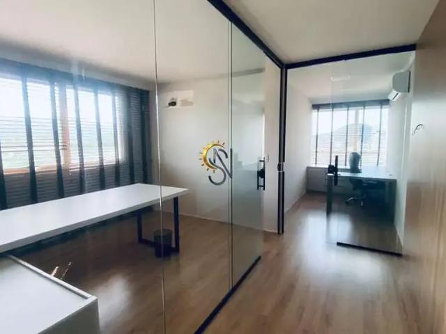 Conj. Comercial / Sala para Locação em Balneário Camboriú/SC Pioneiros