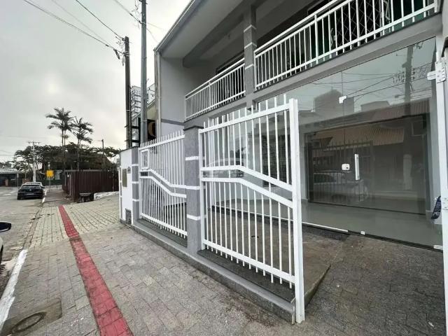 Conj. Comercial / Sala para Locação em Balneário Piçarras/SC Centro