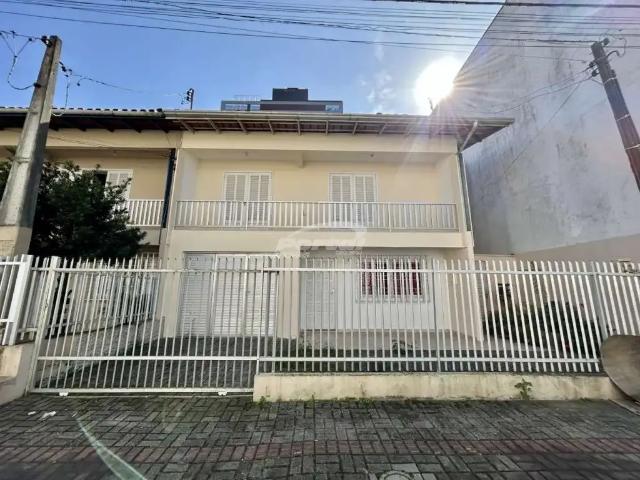 Conj. Comercial / Sala para Locação em Balneário Piçarras/SC Centro 3 Quartos