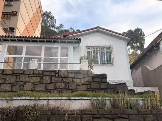 Conj. Comercial / Sala para Locação em Barra Mansa/RJ Centro