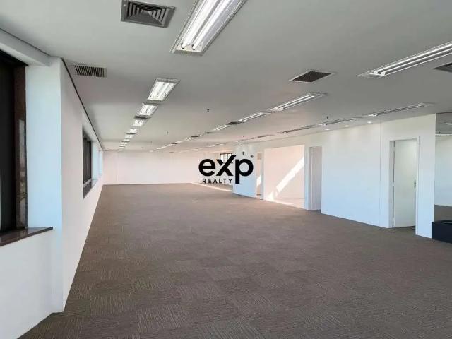 Conj. Comercial / Sala para Locação em Barueri/SP Tamboré