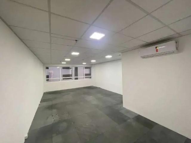 Conj. Comercial / Sala para Locação em Barueri/SP Alphaville Centro Industrial e Empresarial/Alphaville