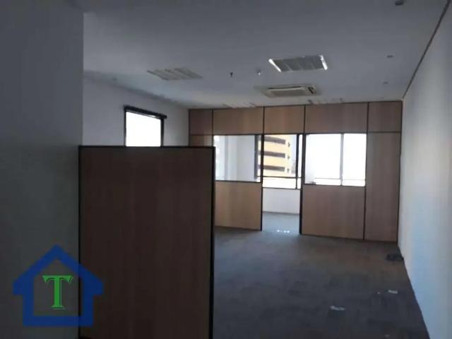 Conj. Comercial / Sala para Locação em Barueri/SP Alphaville Industrial