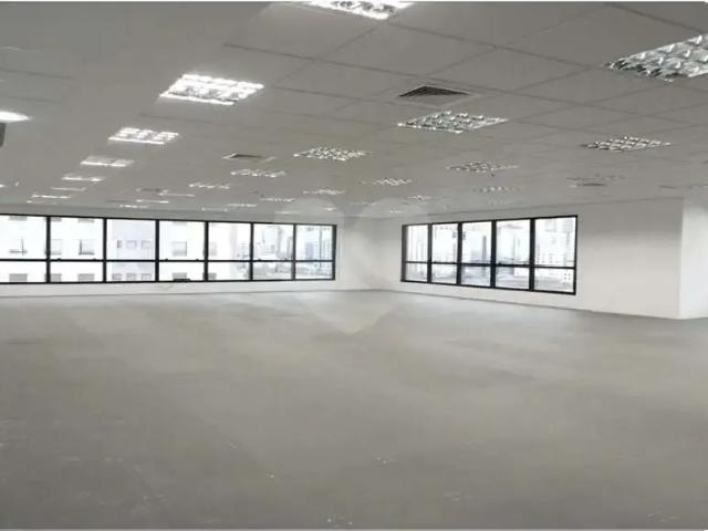 Conj. Comercial / Sala para Locação em Barueri/SP Alphaville Industrial