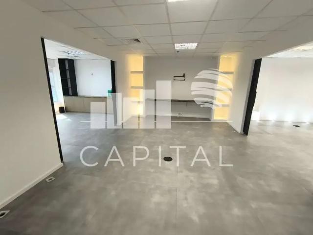 Conj. Comercial / Sala para Locação em Barueri/SP Alphaville