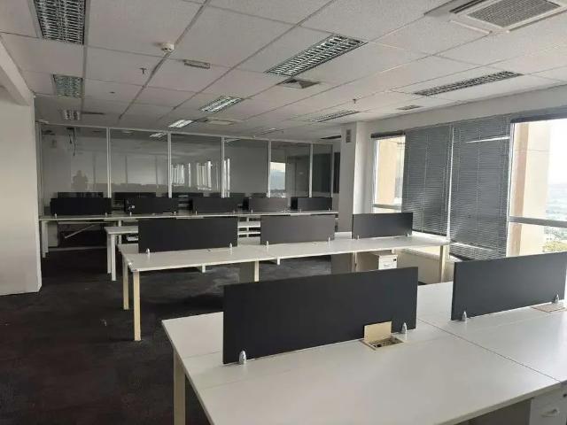 Conj. Comercial / Sala para Locação em Barueri/SP Sítio Tamboré Alphaville