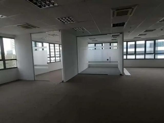 Conj. Comercial / Sala para Locação em Barueri/SP Sítio Tamboré Alphaville