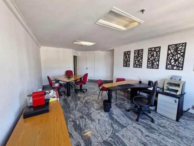 Conj. Comercial / Sala para Locação em Belo Horizonte/MG Funcionários