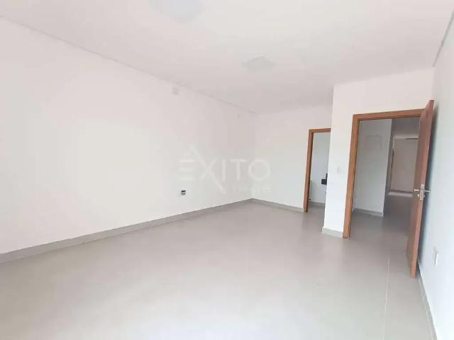 Conj. Comercial / Sala para Locação em Bertioga/SP Centro