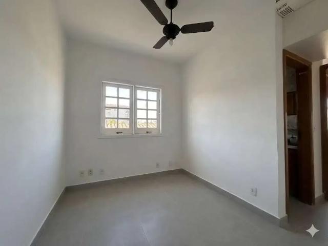 Conj. Comercial / Sala para Locação em Bertioga/SP Centro