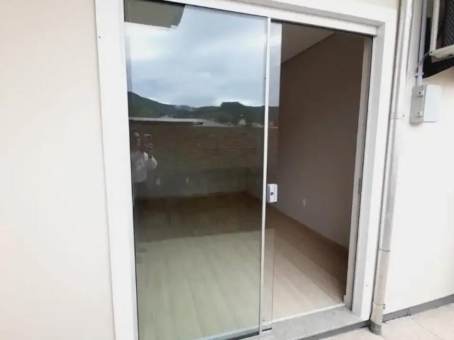Conj. Comercial / Sala para Locação em Biguaçu/SC Fundos
