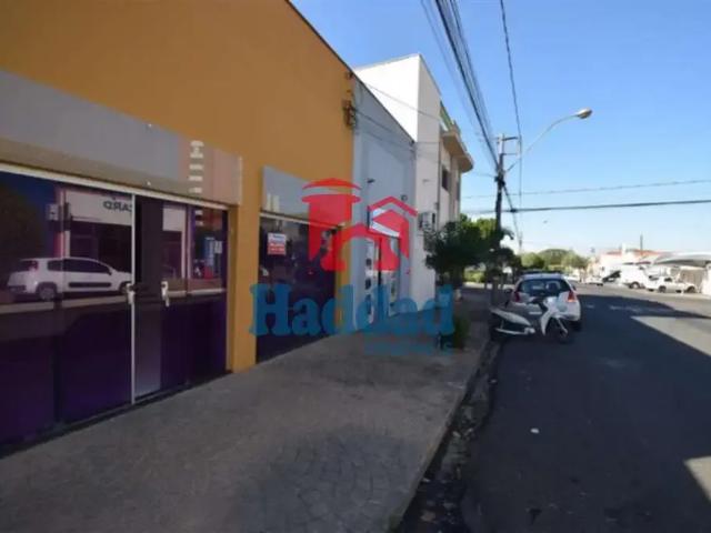Conj. Comercial / Sala para Locação em Birigui/SP Centro