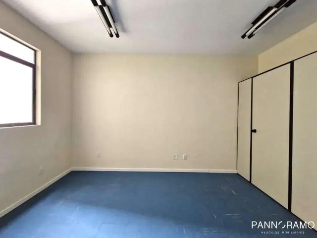 Conj. Comercial / Sala para Locação em Blumenau/SC Centro