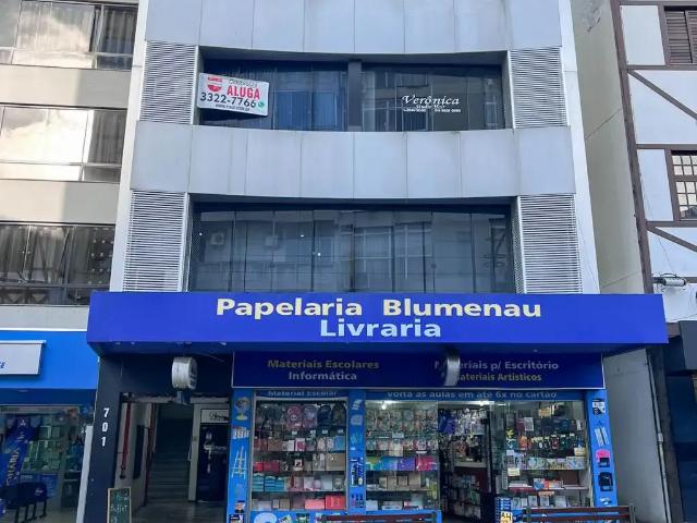 Conj. Comercial / Sala para Locação em Blumenau/SC Centro