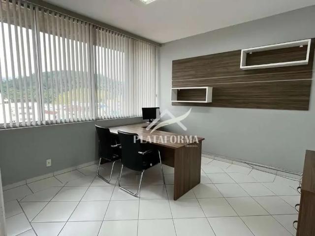 Conj. Comercial / Sala para Locação em Blumenau/SC Centro