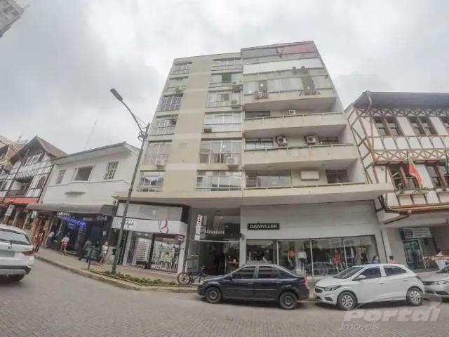 Conj. Comercial / Sala para Locação em Blumenau/SC Centro