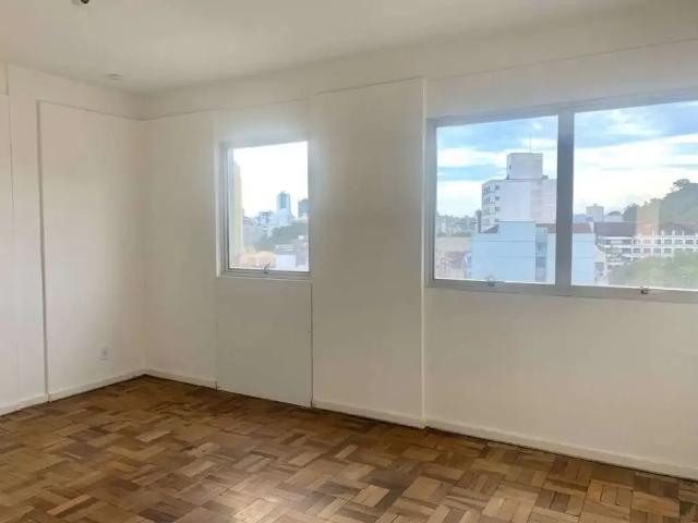 Conj. Comercial / Sala para Locação em Blumenau/SC Centro