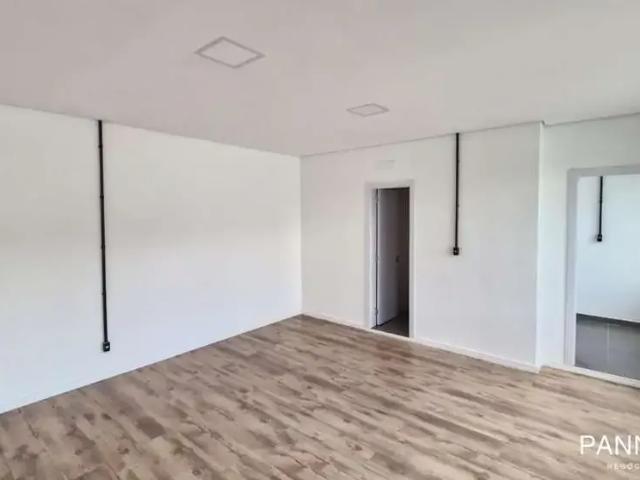 Conj. Comercial / Sala para Locação em Blumenau/SC Centro