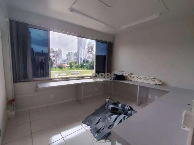 Conj. Comercial / Sala para Locação em Blumenau/SC Centro