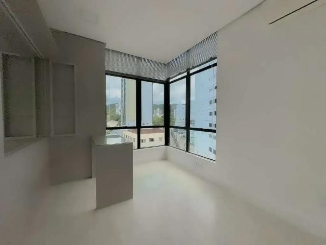 Conj. Comercial / Sala para Locação em Blumenau/SC Centro