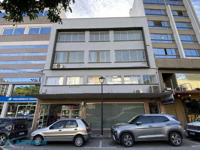 Conj. Comercial / Sala para Locação em Blumenau/SC Centro