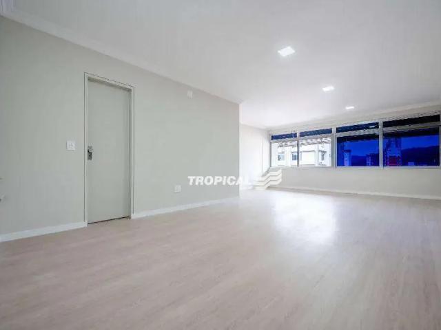 Conj. Comercial / Sala para Locação em Blumenau/SC Centro