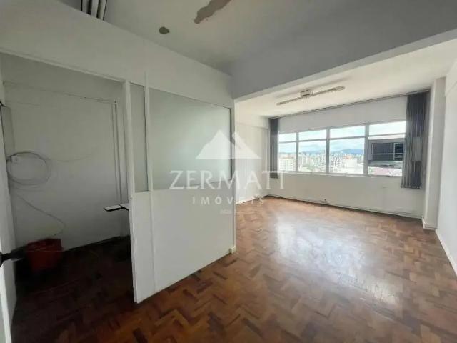 Conj. Comercial / Sala para Locação em Blumenau/SC Centro