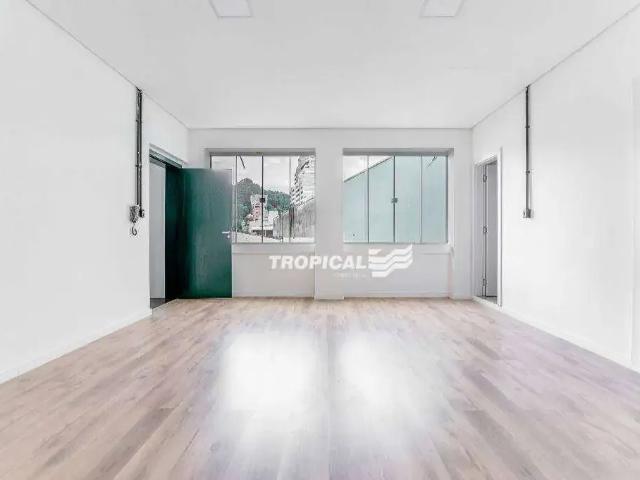 Conj. Comercial / Sala para Locação em Blumenau/SC Centro