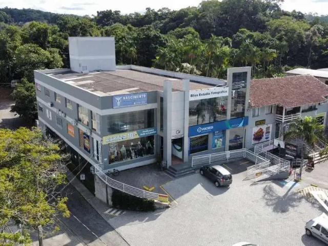 Conj. Comercial / Sala para Locação em Blumenau/SC Badenfurt