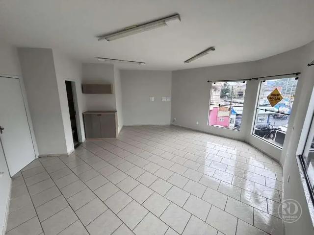 Conj. Comercial / Sala para Locação em Blumenau/SC Garcia