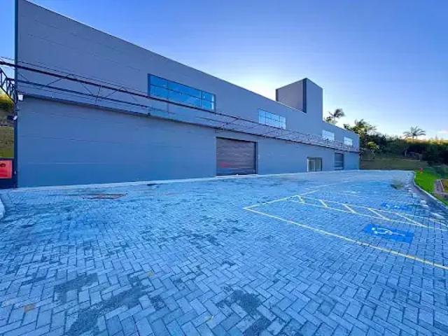 Conj. Comercial / Sala para Locação em Blumenau/SC Do Salto