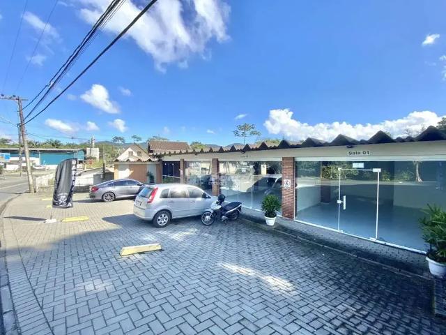 Conj. Comercial / Sala para Locação em Blumenau/SC Itoupava Central