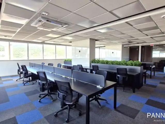 Conj. Comercial / Sala para Locação em Blumenau/SC Velha