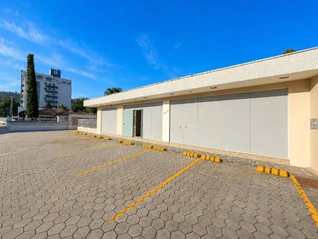Conj. Comercial / Sala para Locação em Blumenau/SC Velha