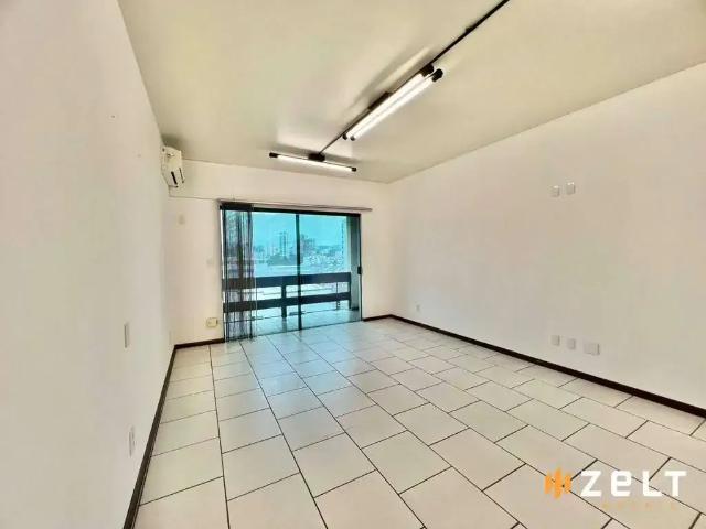 Conj. Comercial / Sala para Locação em Blumenau/SC Velha