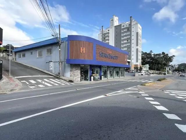 Conj. Comercial / Sala para Locação em Blumenau/SC Velha