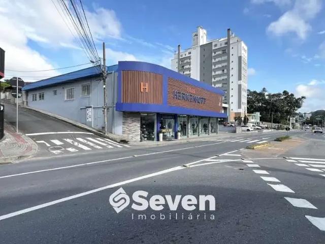 Conj. Comercial / Sala para Locação em Blumenau/SC Velha