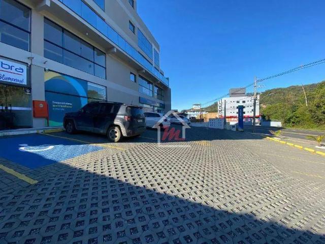 Conj. Comercial / Sala para Locação em Blumenau/SC Velha Central
