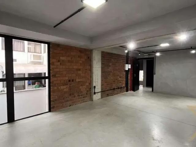 Conj. Comercial / Sala para Locação em Blumenau/SC Vila Nova