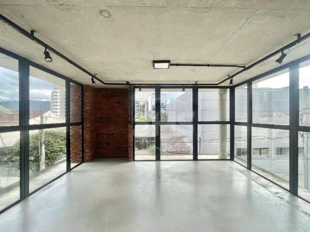 Conj. Comercial / Sala para Locação em Blumenau/SC Vila Nova