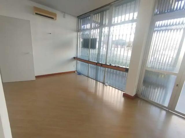 Conj. Comercial / Sala para Locação em Blumenau/SC Vila Nova