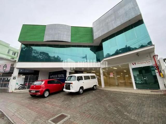 Conj. Comercial / Sala para Locação em Brusque/SC Azambuja