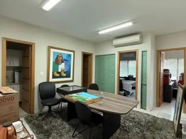 Conj. Comercial / Sala para Locação em Cuiabá/MT Centro Sul 2 Quartos